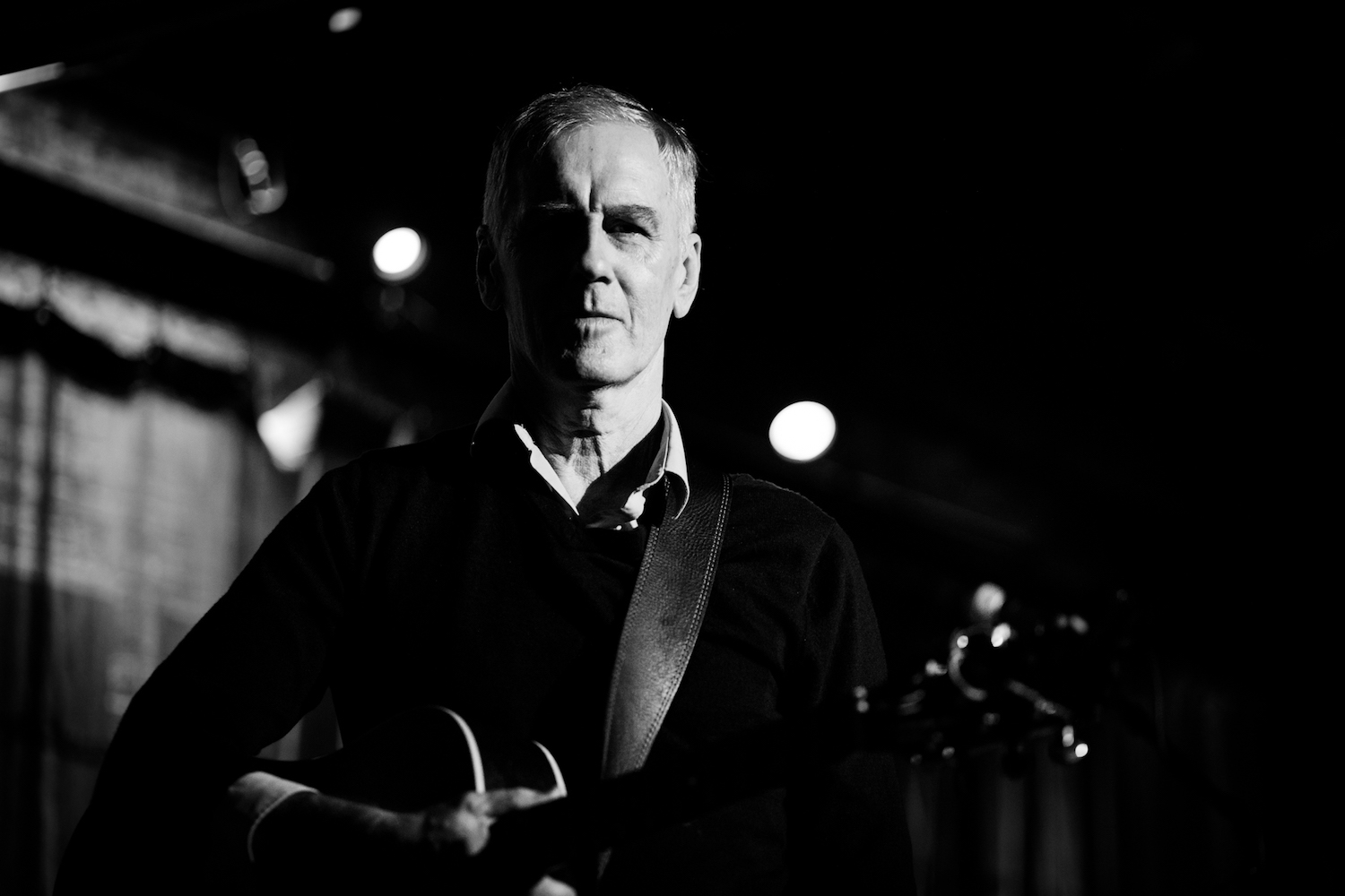 Live Review: Robert Forster, Evanston, IL, Nov. 11, 2019 - Magnet Magazine