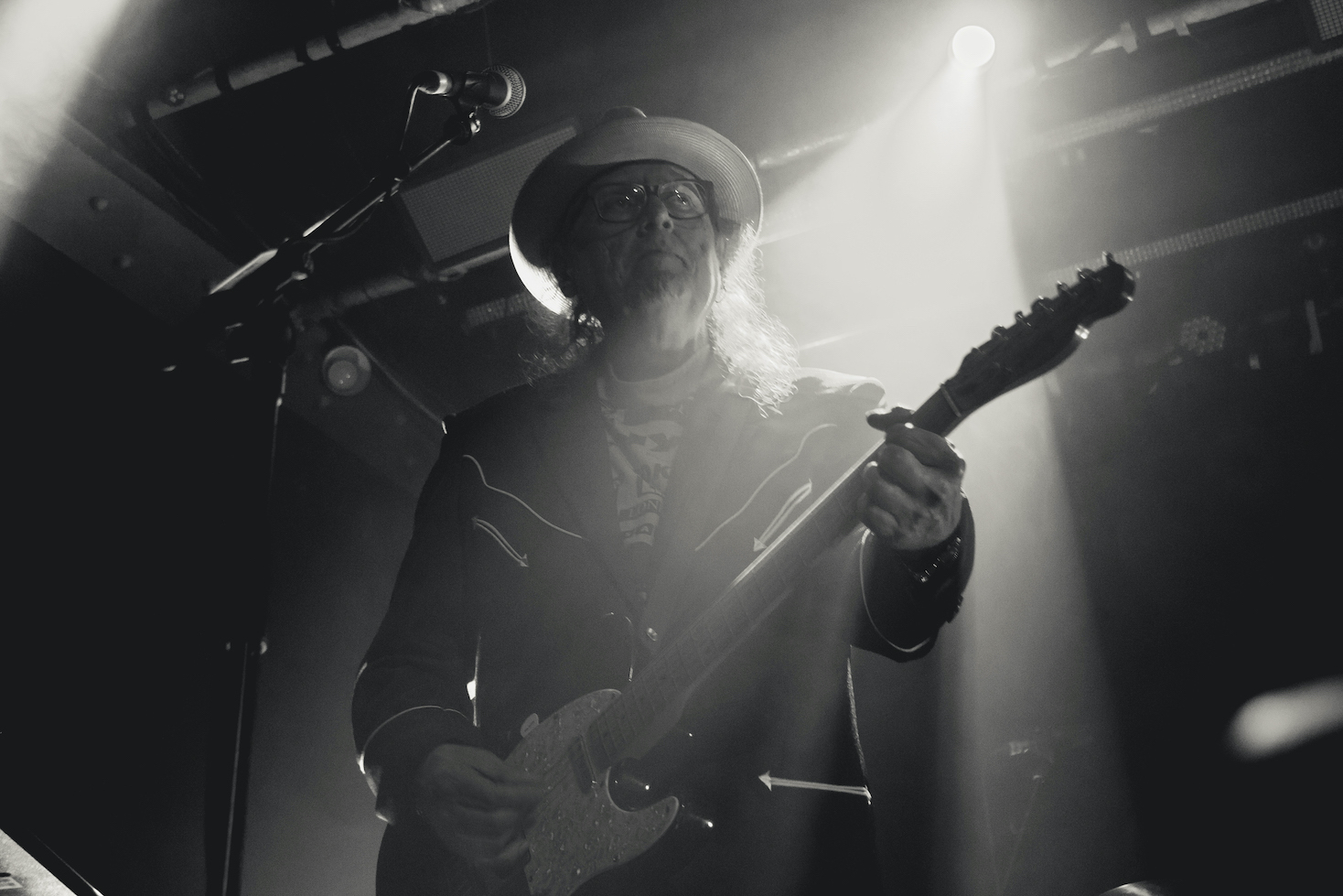 A Conversation With Van Duren - Magnet Magazine