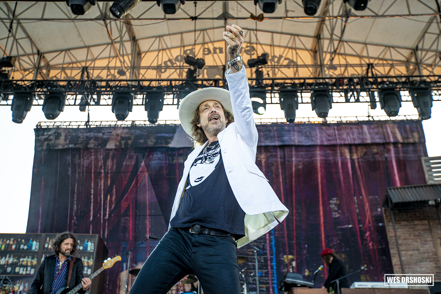 15 - Magnet Magazine