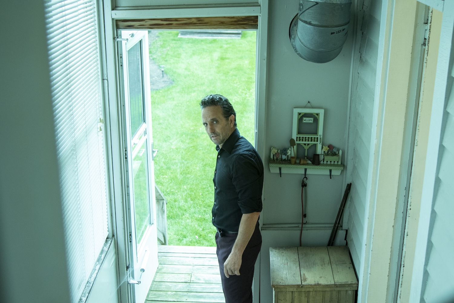MAGNET Exclusive: Premiere Of Ike Reilly's "At Least Another Day ...